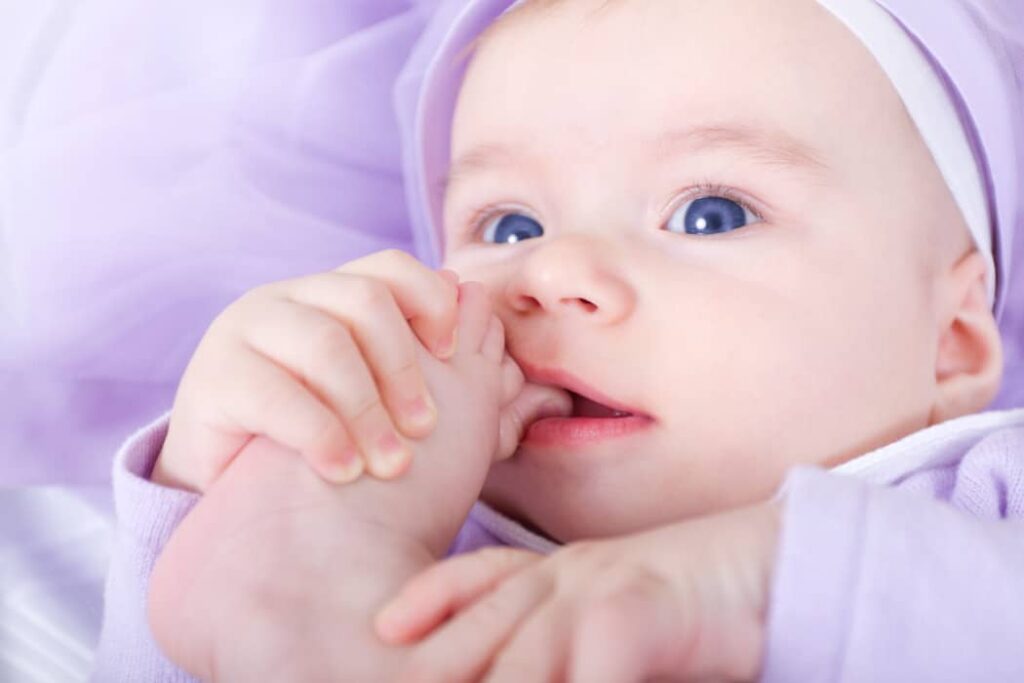 Guide To Figure Out Why Your Baby Sucking Bottom Lip!